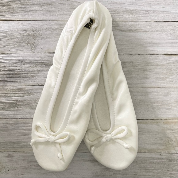 isotoner | Shoes | Isotoner Womens Classic Satin Ballerina Slippers ...
